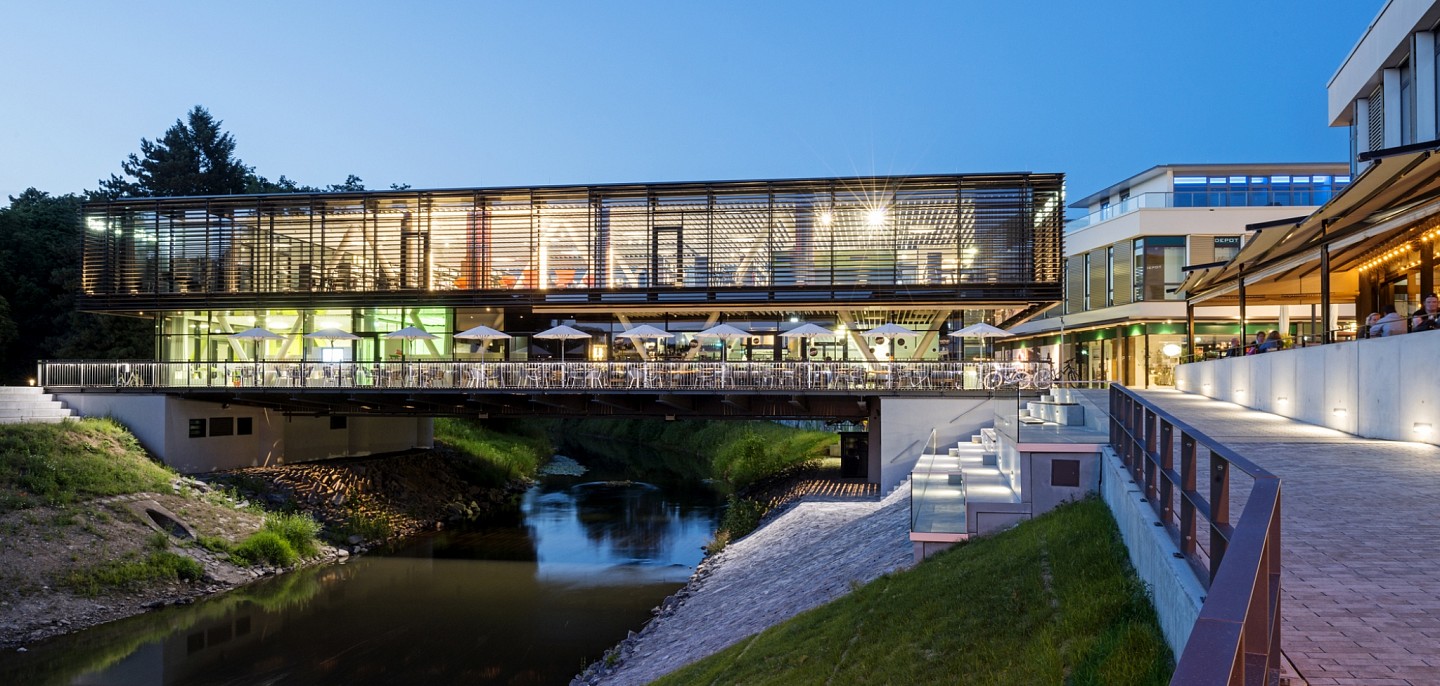 Neue Mitte und Bibliotheksbrücke, Bad Vilbel :: Jörg Hempel Fotografie